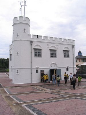 The Square Tower – Discover the History - HolidayGoGoGo