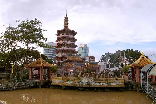 Sarawak Tourist Attractions, Activities and Hotels Guide - HolidayGoGoGo