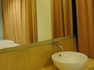 Book a room with Hotel New Town USJ Sentral, Selangor - HolidayGoGoGo