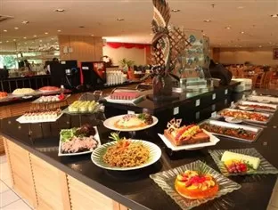 Book a room with MH Hotel & Residences KL, Kuala Lumpur - HolidayGoGoGo