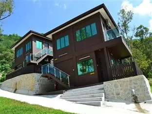 Book a room with Paradise Valley Broga Resort, Selangor - HolidayGoGoGo